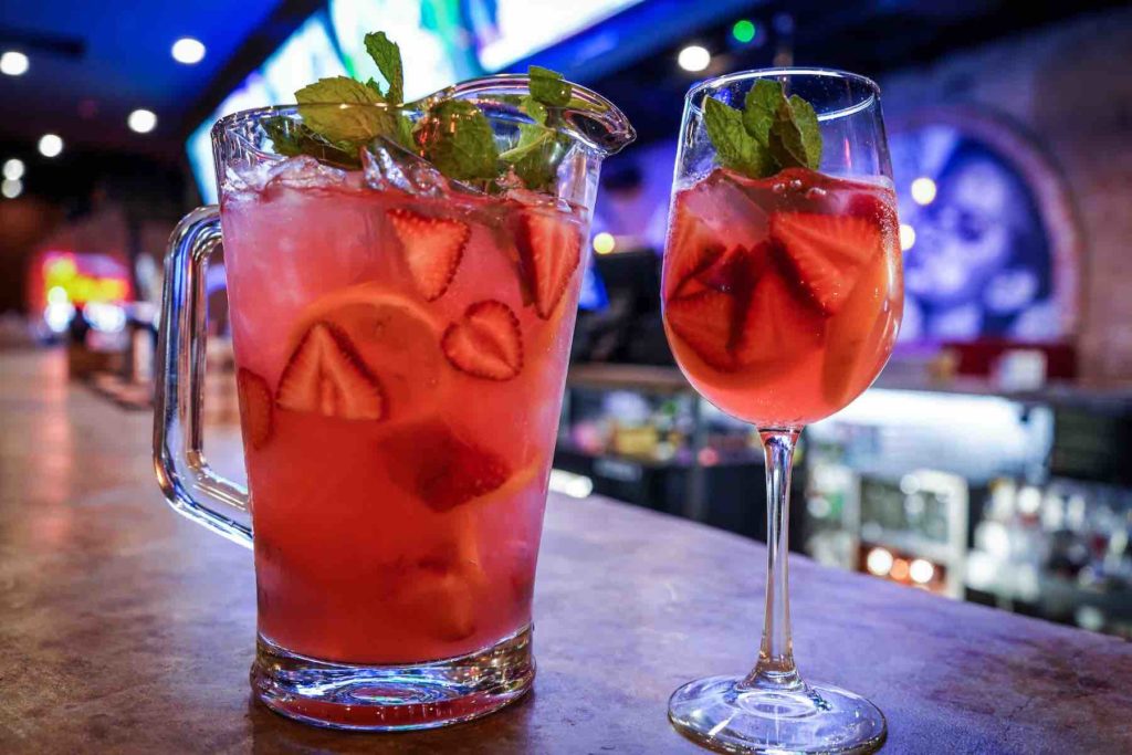 Deep Ellum Sports Bars | Late Night Food | Happy Hour | Off The Cuff